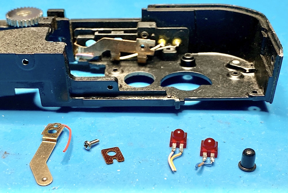 Nikon MD-4 Motor Drive: A dissection | Photrio.com Nikon MD-4 Motor Drive: A dissection | Photrio.com